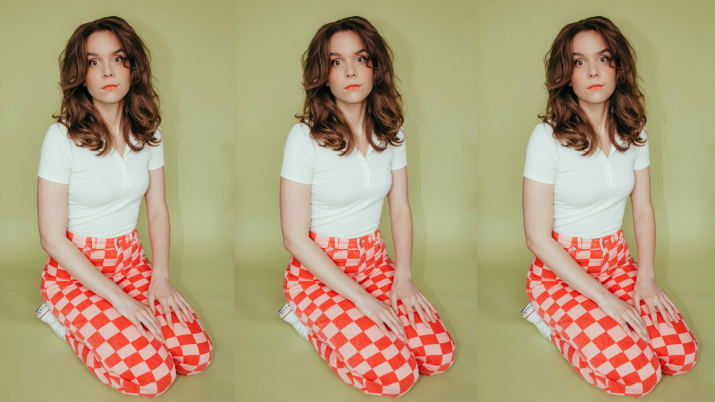 Laura Ramoso’s hilarious FRANCES: how can a “solo show” feature so many ...