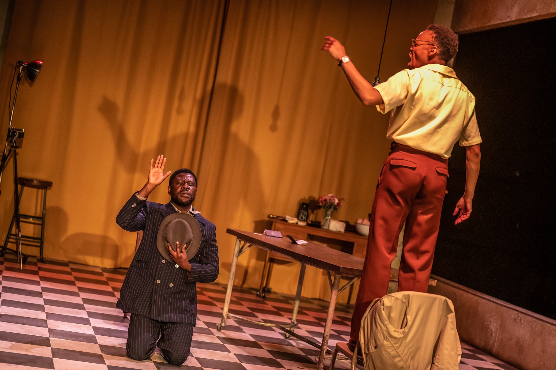 Sizwe Banzi is Dead . . . yet SO alive on the Soulpepper stage - Sesaya ...