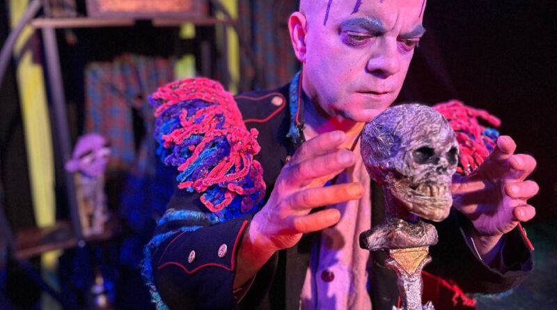 Bard-tender Eric Woolfe mixes hilarity with horror in “Macbeth – A Tale ...