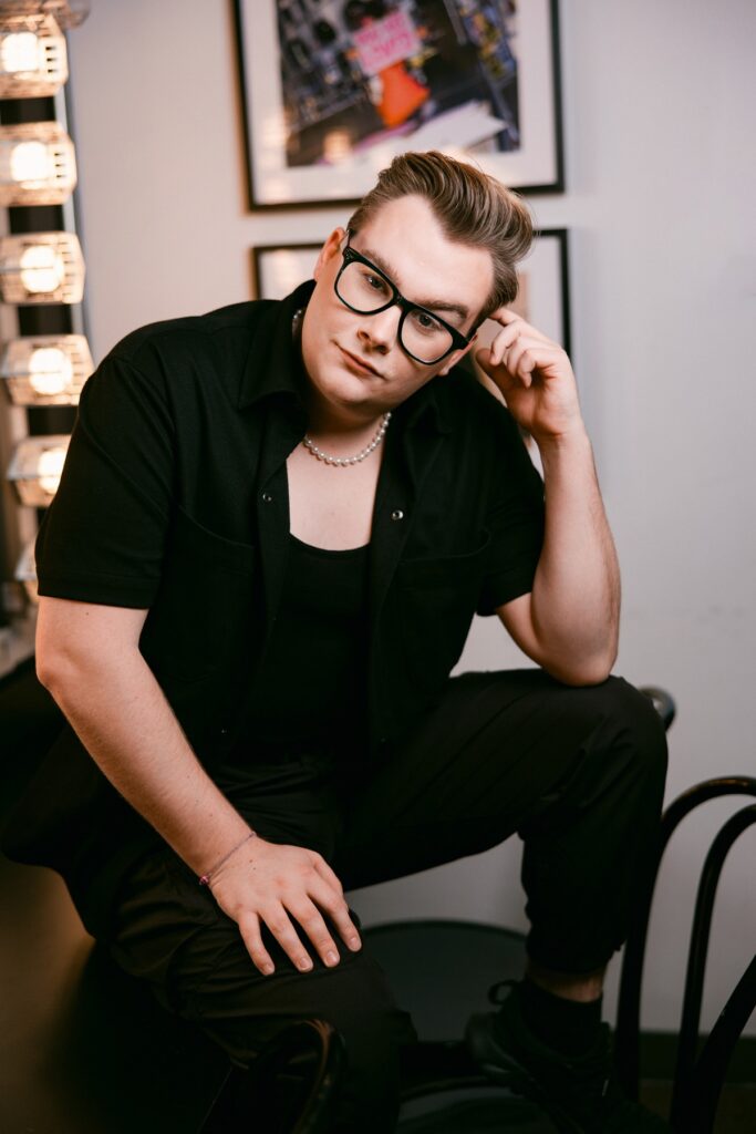 Tom Hearn has a brand-new show – How Fabulous is That?! – SesayArts ...