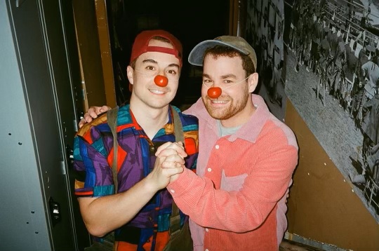 Clowns Glen and Vinny are ready for a surprising Spotlight - Sesaya ...